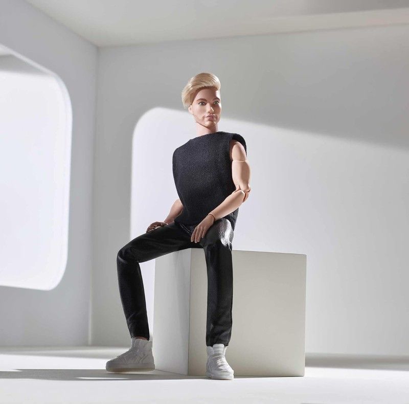 Ken Rubio Looks - Model Nº5 - Movimiento Sin Límites — Juguetesland